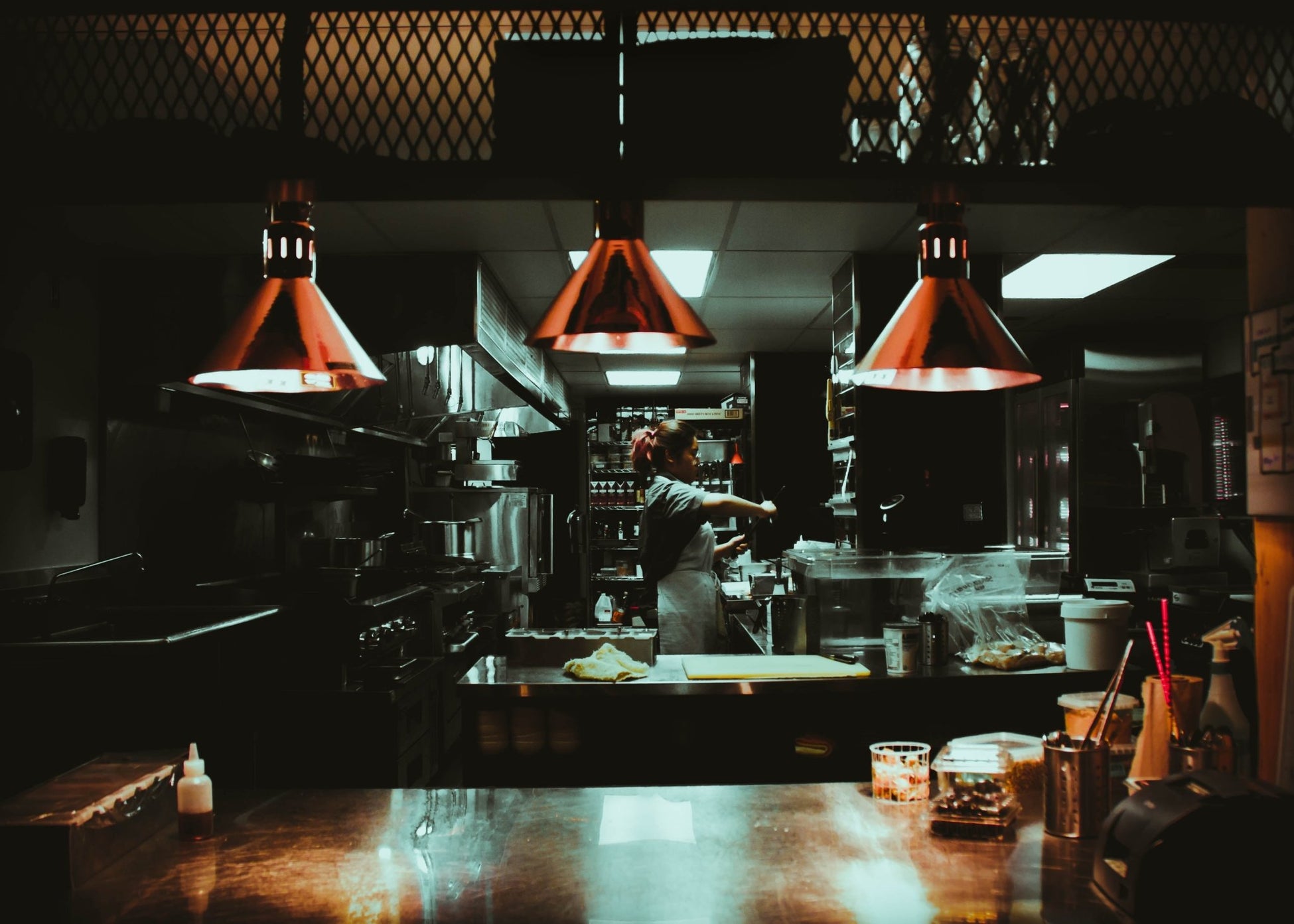 Decoding Professional Kitchens: The Poissonnier Station – Chef Sac
